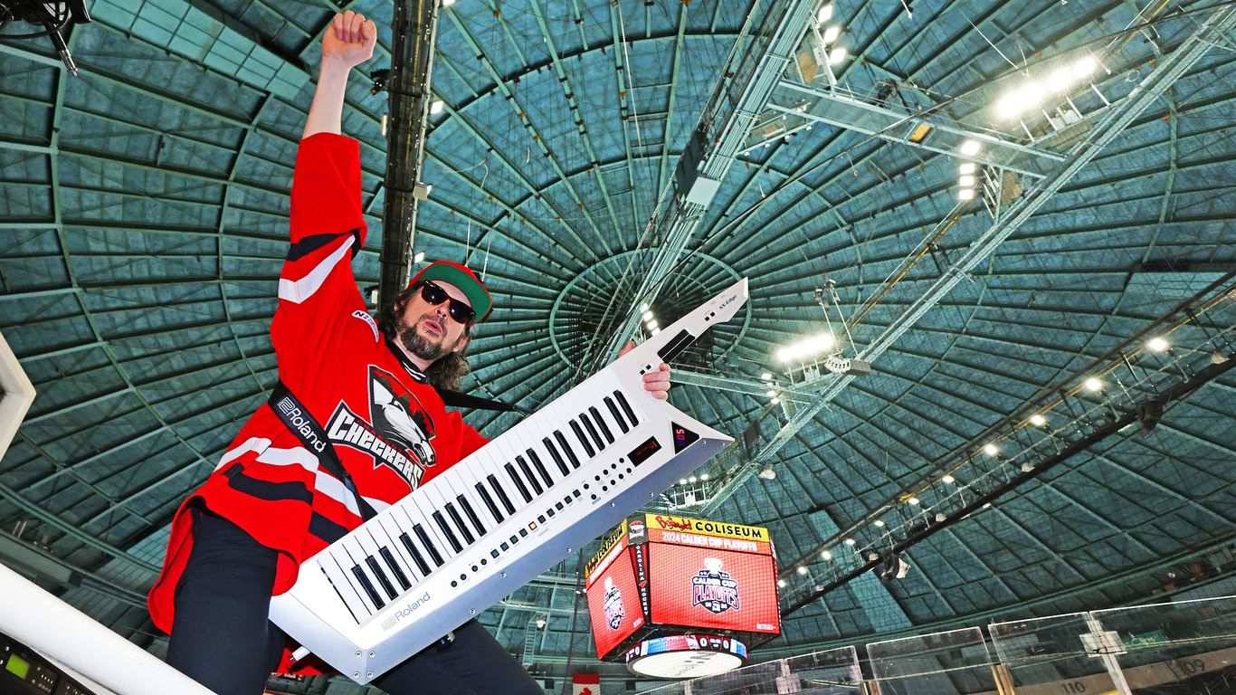 How Greazy Keyz sets the vibe at Charlotte Checkers games