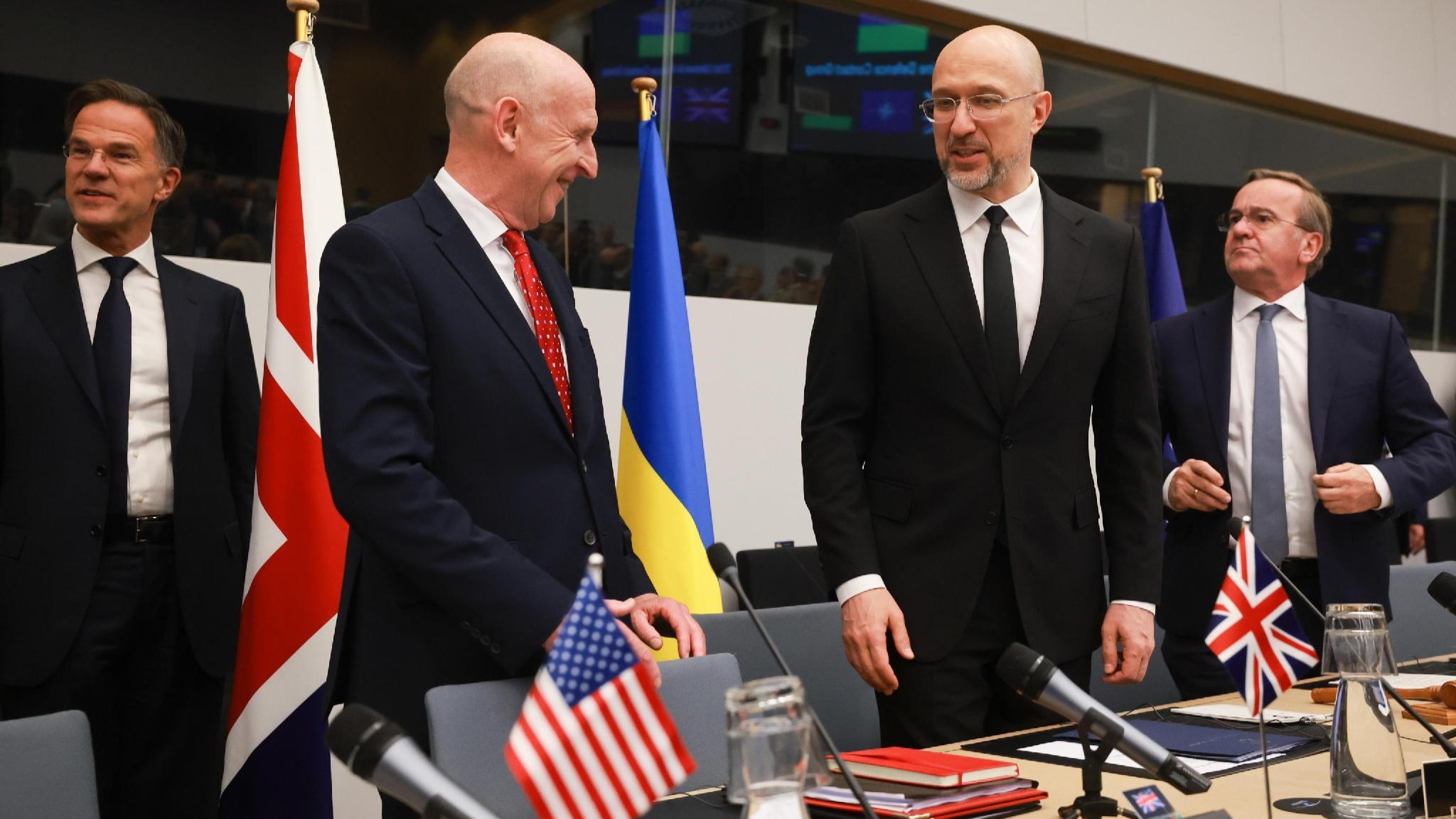 La NATO discute di come acquistare le armi americane per l'Ucraina