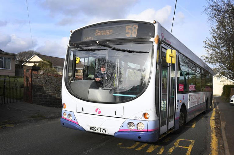 Bus drivers across Wales to go on strike in pay dispute