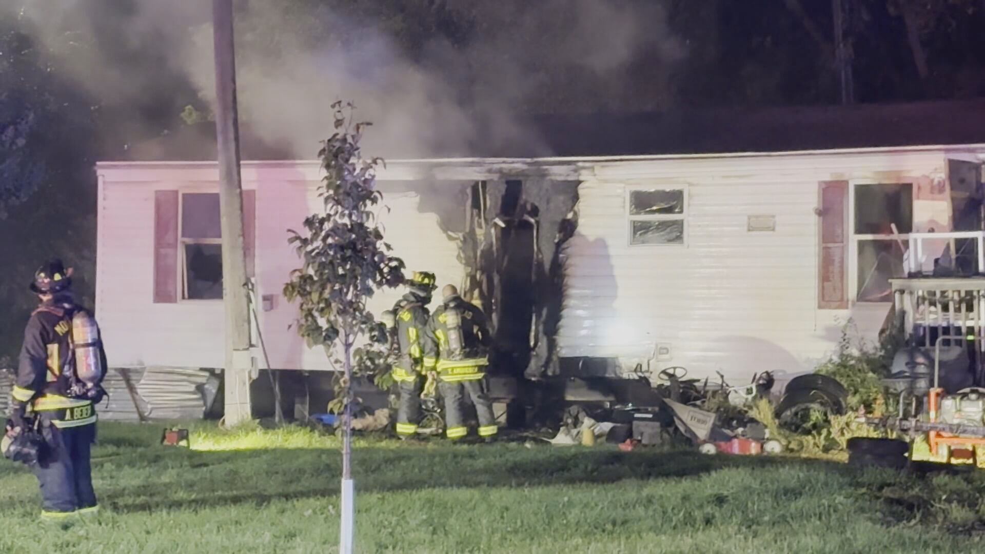 Crews respond to early morning structure fire in Moorhead