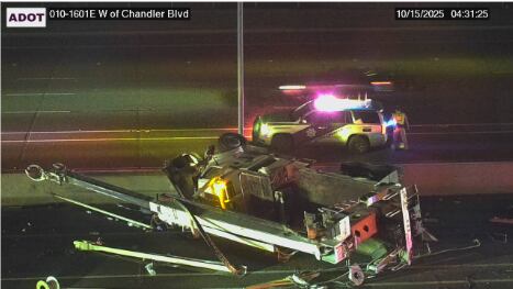 Construction vehicle crash injures 2 on I-10 near Chandler