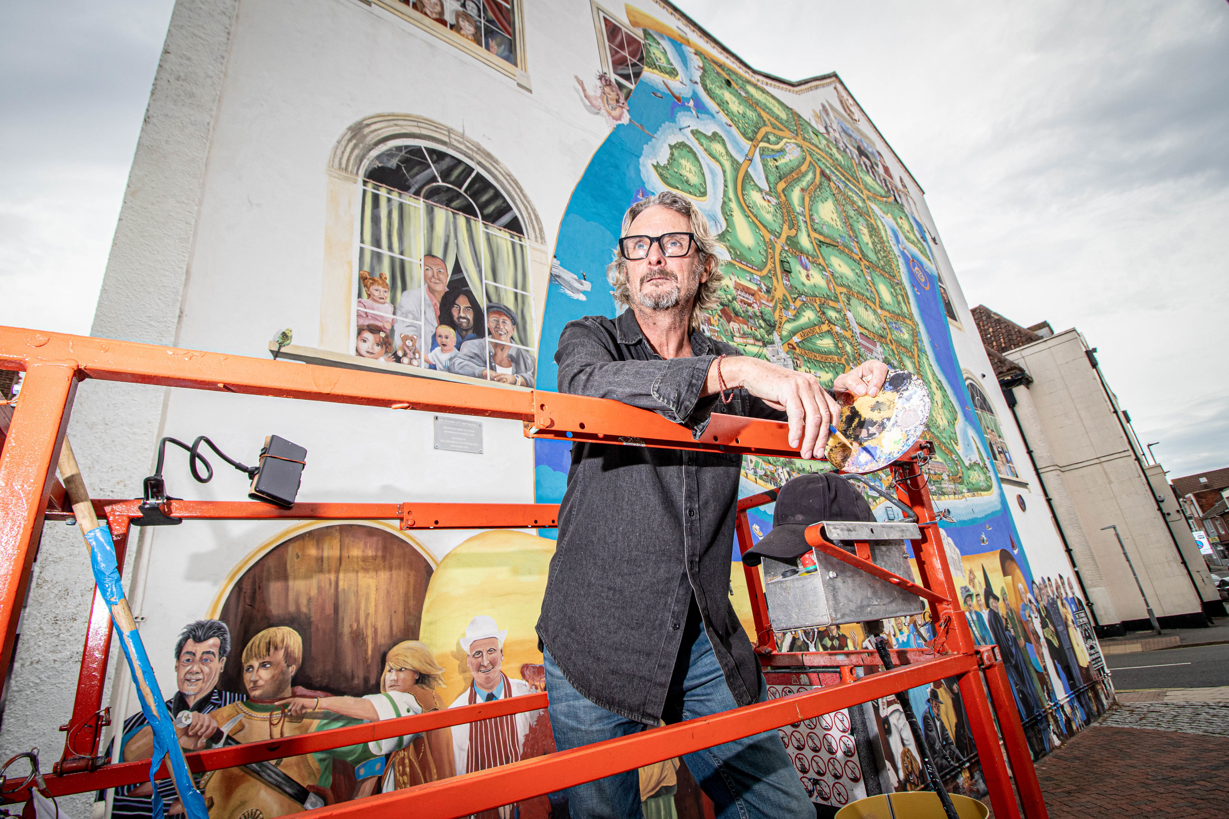 The story behind forever changing massive Portsmouth mural depicting ...
