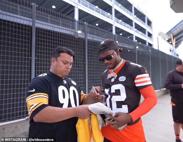 Shilo Sanders dresses up as brother Shedeur to prank NFL fans in wild ...