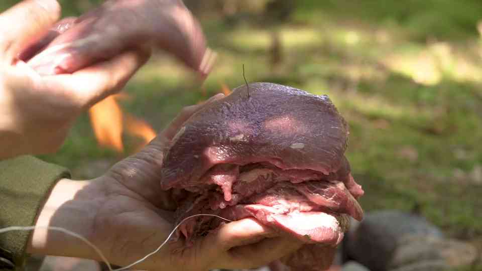 The Art of BBQ Bushcraft: Cooking Over Open Flames