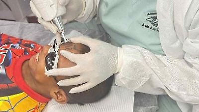 "Heldin" schenkt Laserentfernung: Mobber tätowieren Zehnjährigem ...