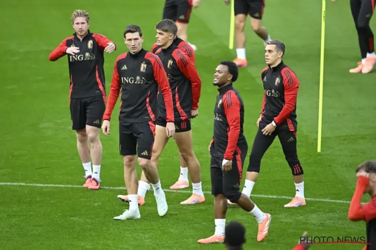 🎥 📷 Voici à quoi devrait ressembler le nouveau maillot domicile des ...