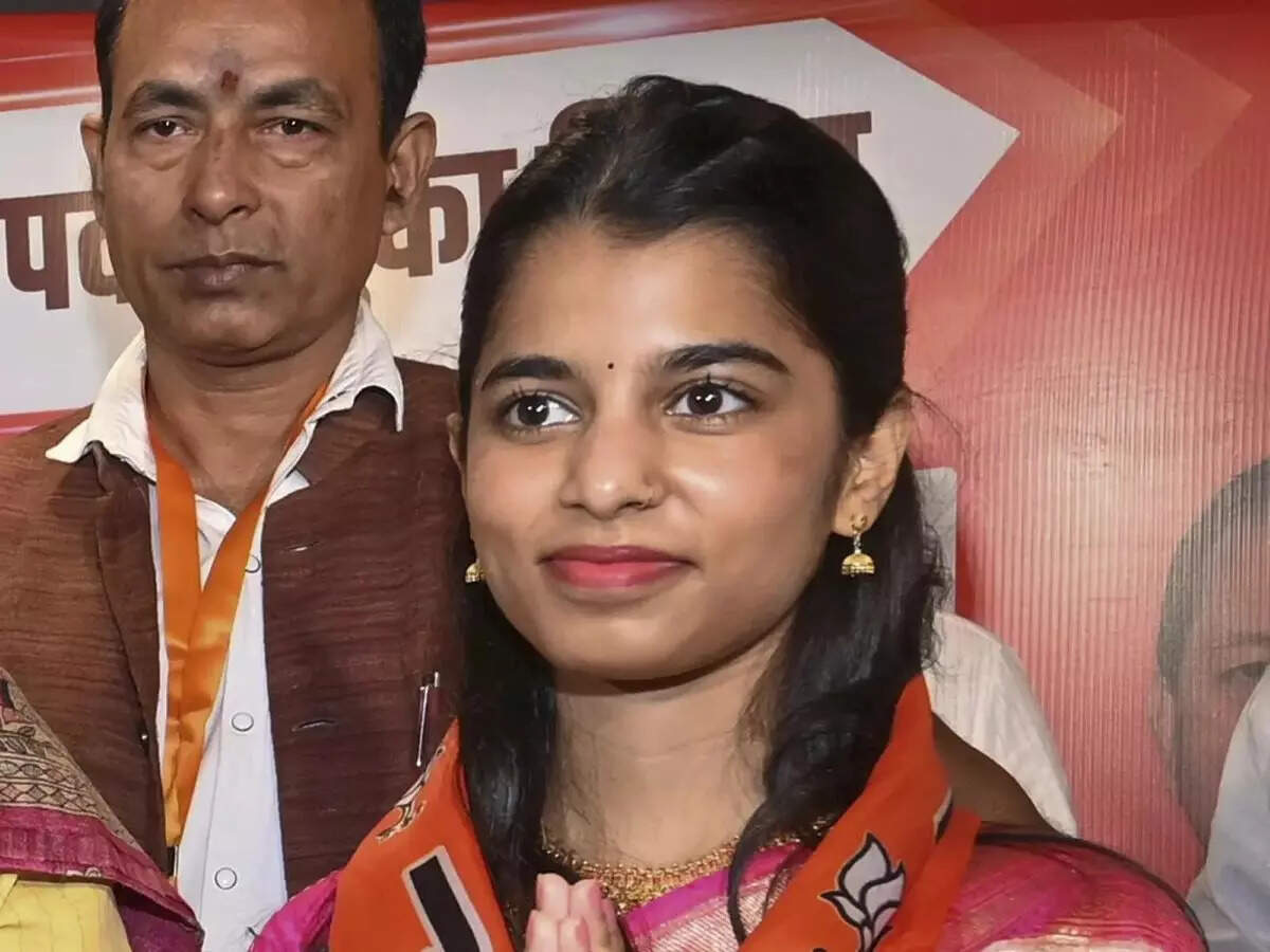 Maithili Thakur to contest Bihar elections: Folk singer's journey ...