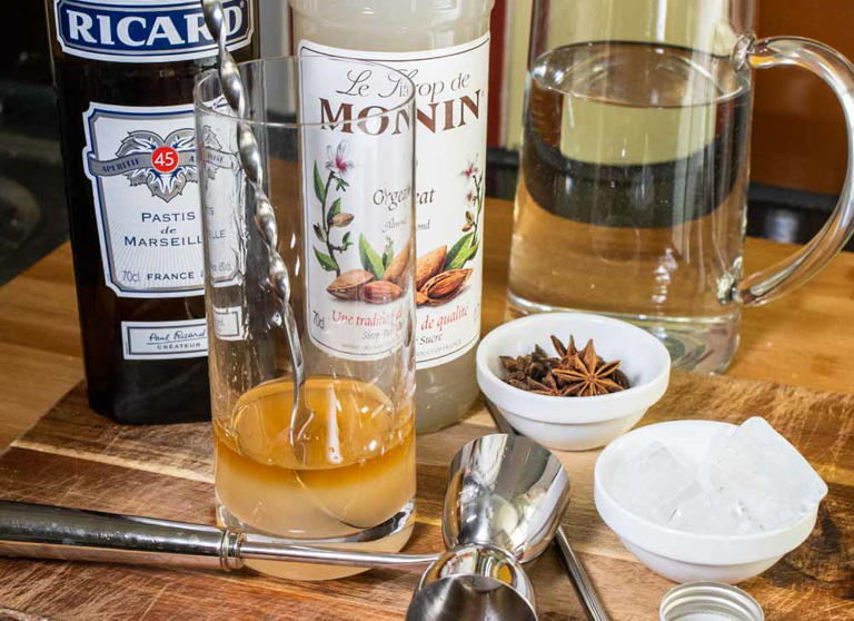 Mauresque Cocktail Recipe - Easy & Delightful