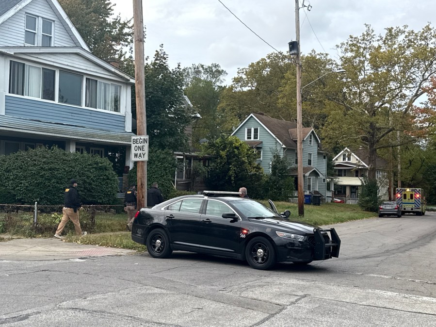 Officer shot serving a warrant in Cleveland: I-Team