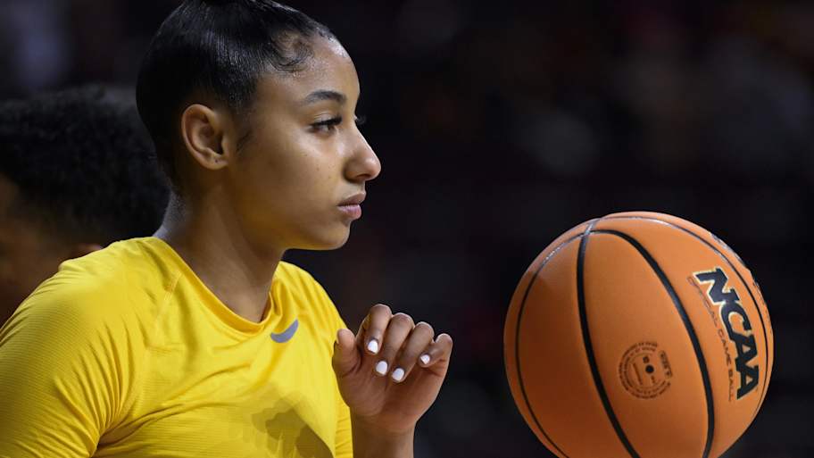 How Sierra Canyon’s Alicia Komaki Built a Girls Basketball Powerhouse ...