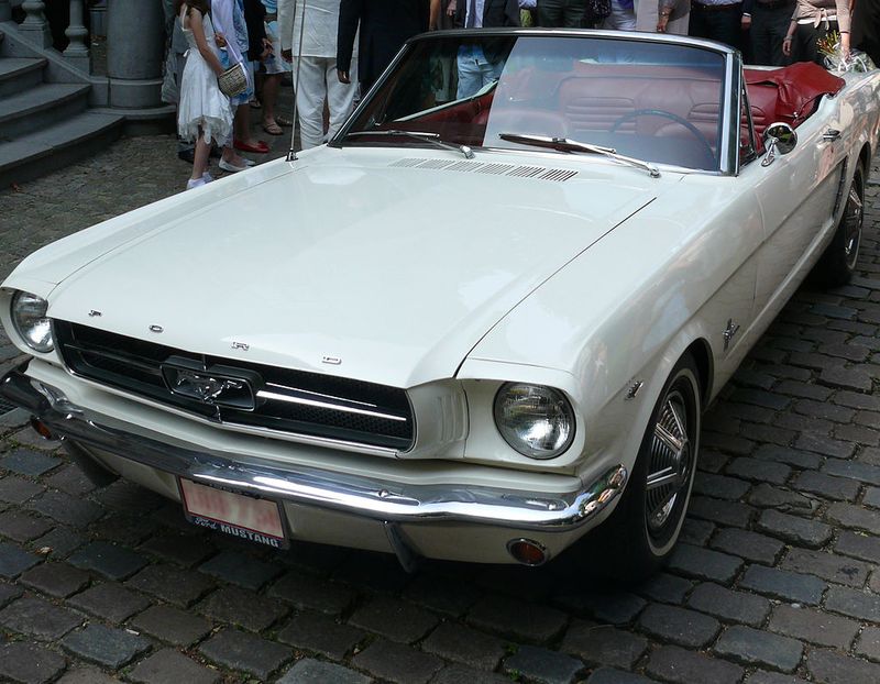 14 American Car Models That Were Popular Then And Now