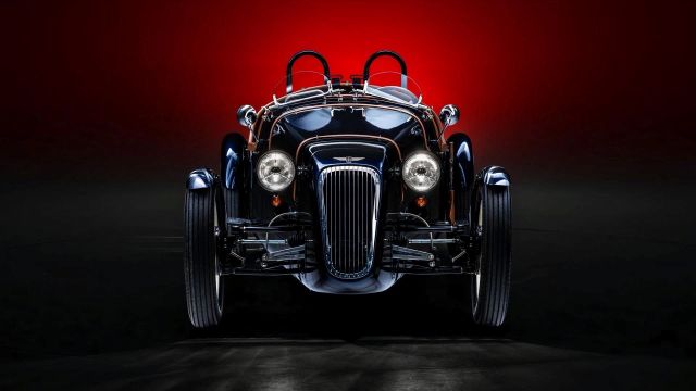 Automaker unveils head-turning roadster with vintage design: 'What a ...
