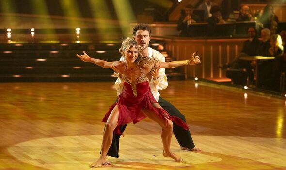 DWTS fans question Zac Efron's absence during brother Dylan's emotional ...