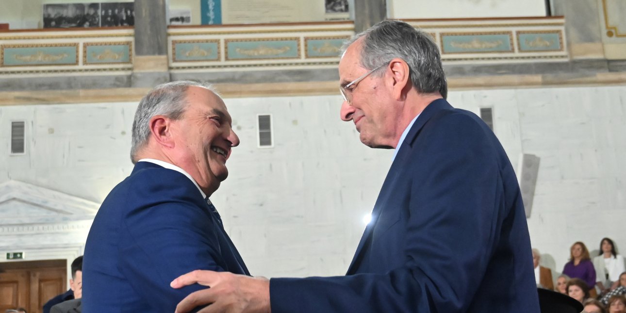 Στην ομιλία Καραμανλή για την Αννα Ψαρούδα-Μπενάκη ο Σαμαράς -Η θερμή ...