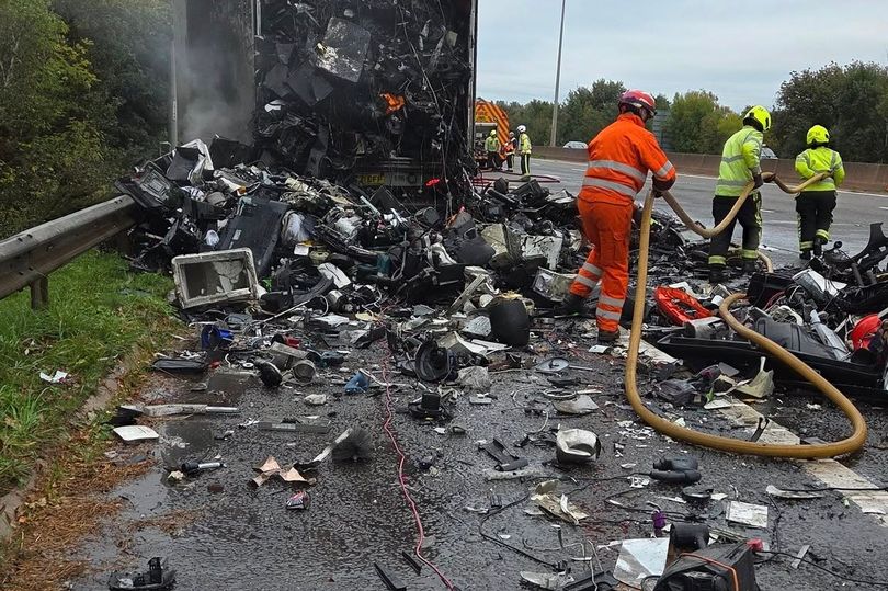 Dramatic M5 photos show extent of lorry fire that caused chaos on Devon ...