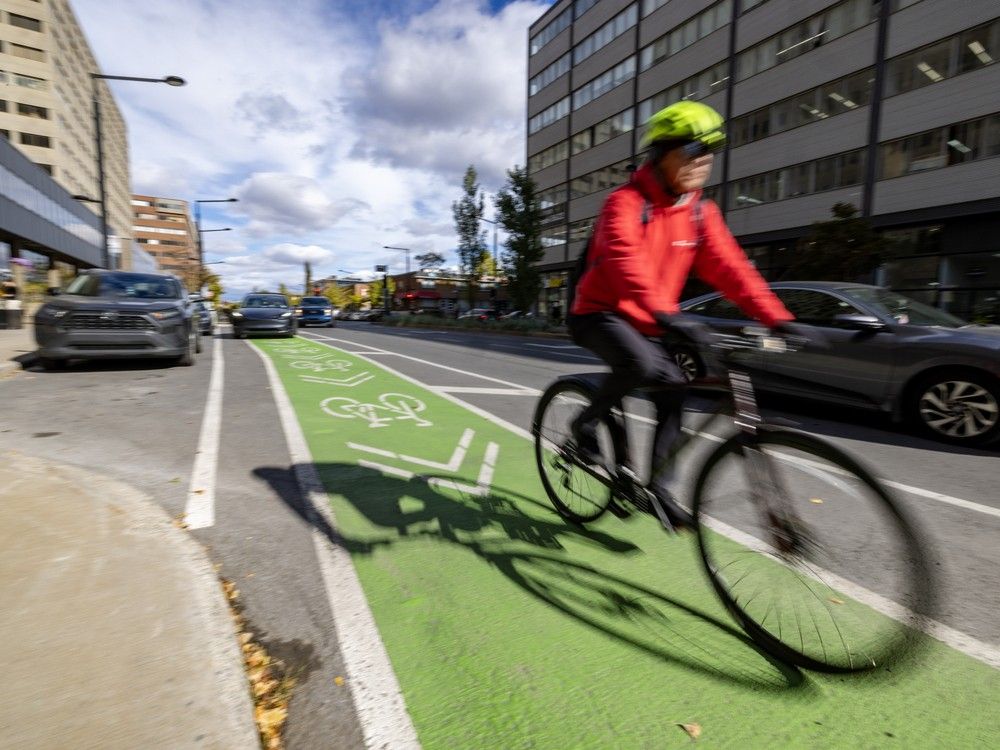 Chabanel St., Garment District business owners say bike lanes in industrial area are 'unsafe'