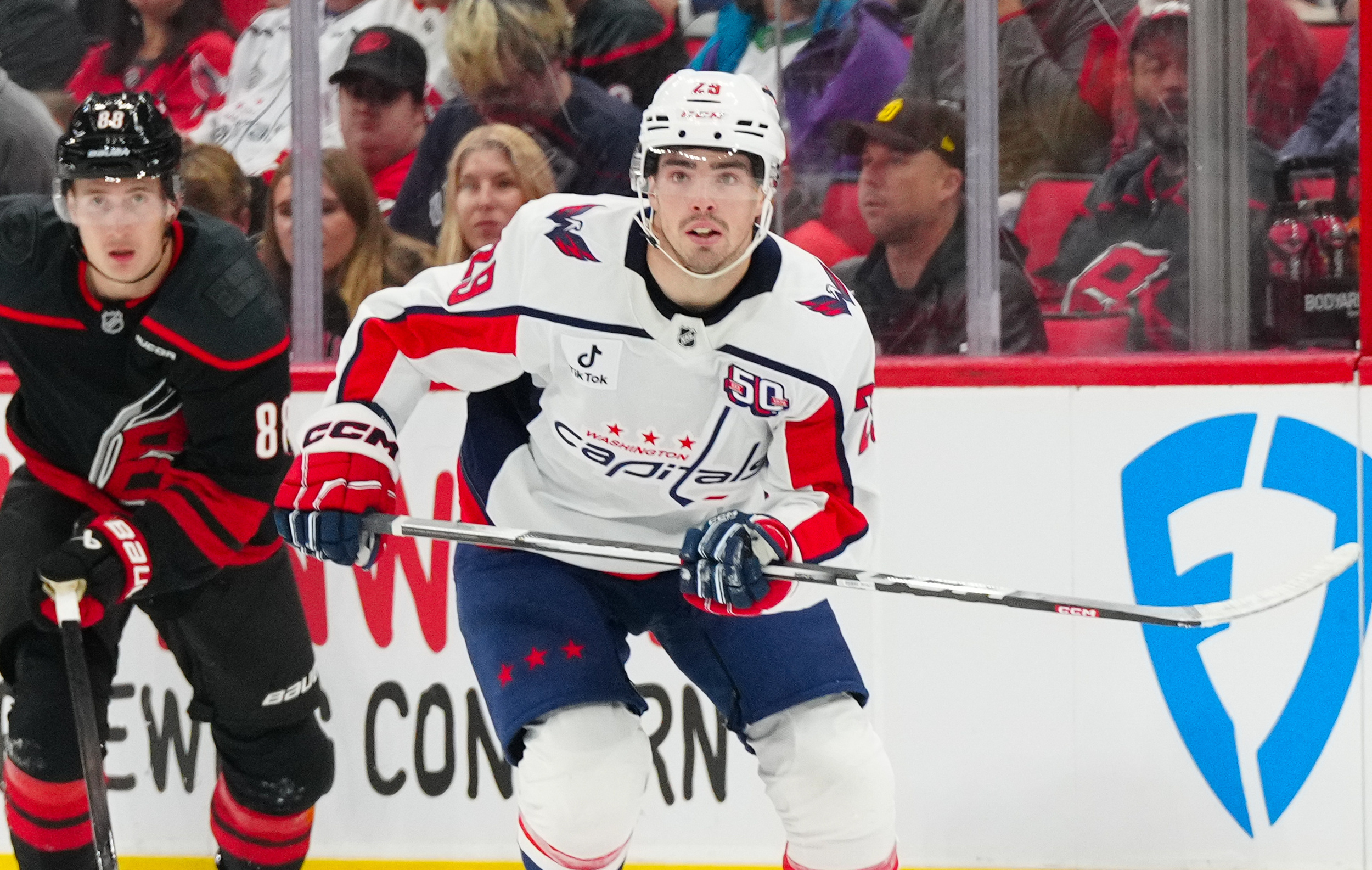 Should the Canucks trade for Hendrix Lapierre?