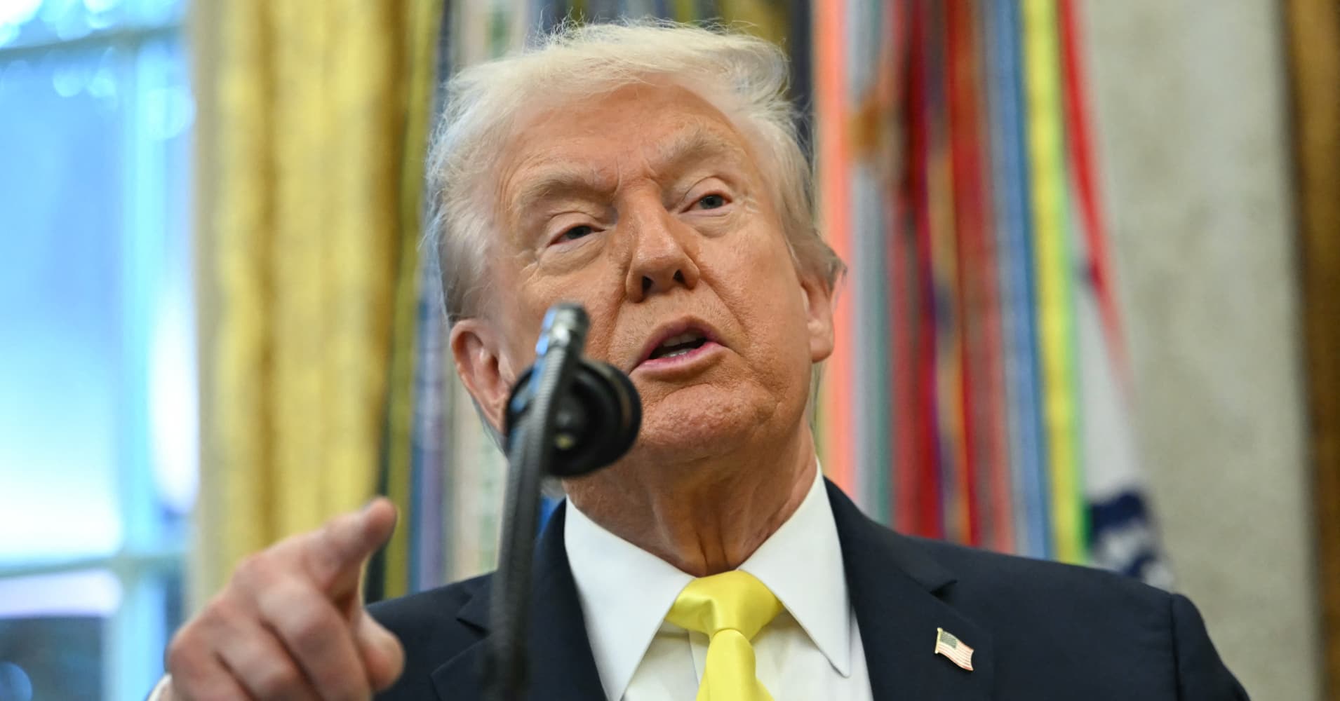 Trump says he might attend Supreme Court tariff case arguments next month