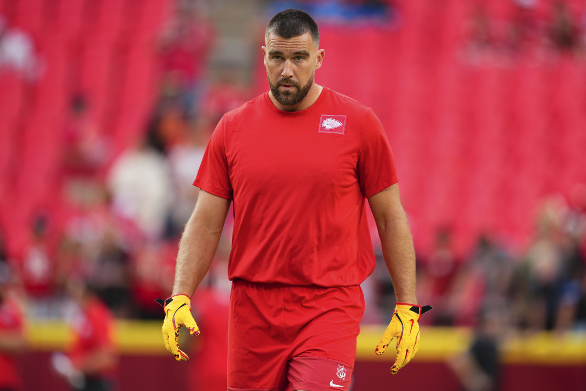 Travis Kelce Calls MLS Chants "Cringy", Tim Howard Reacts