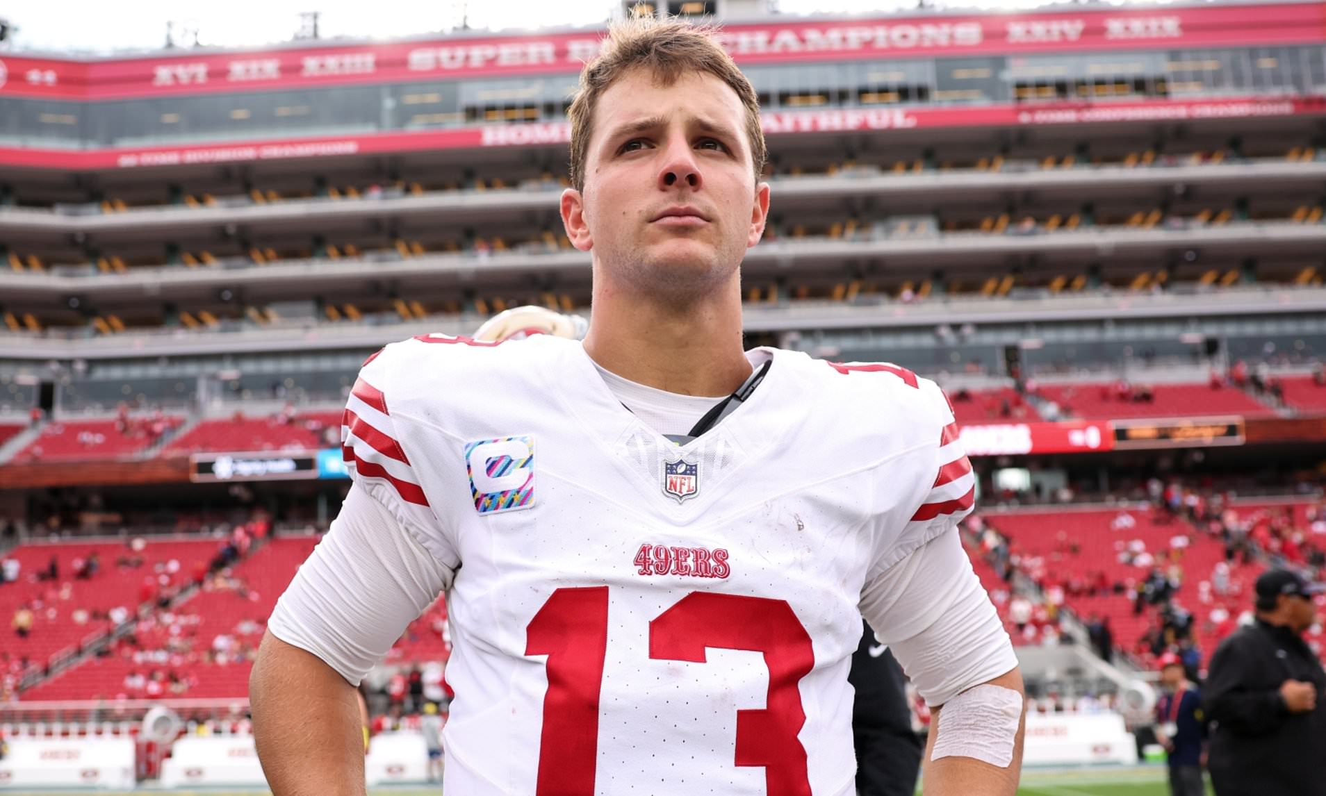 Star NFL quarterback returns to practice in huge boost for his injury ...