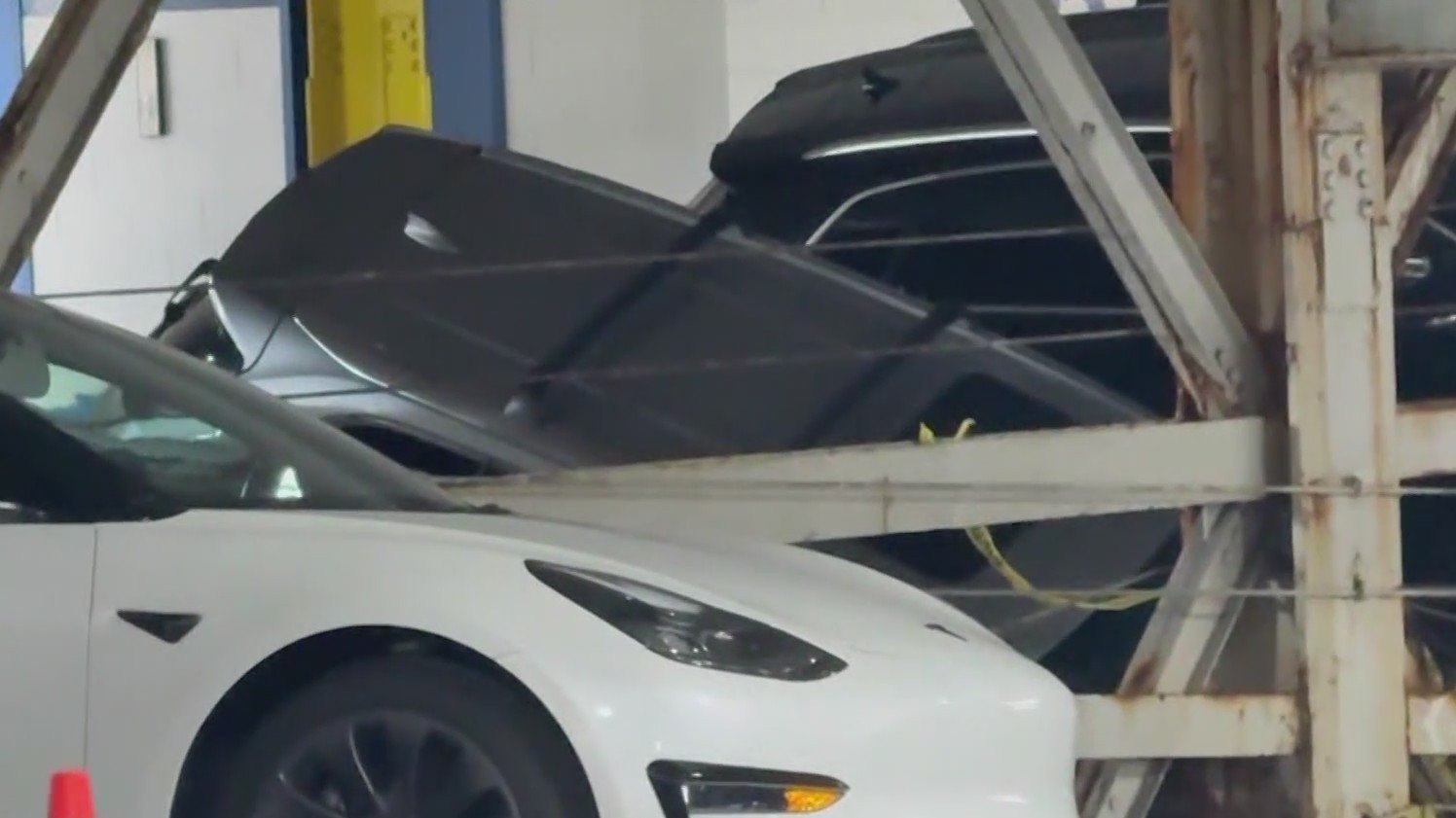 Cars crushed in White Plains partial parking garage collapse