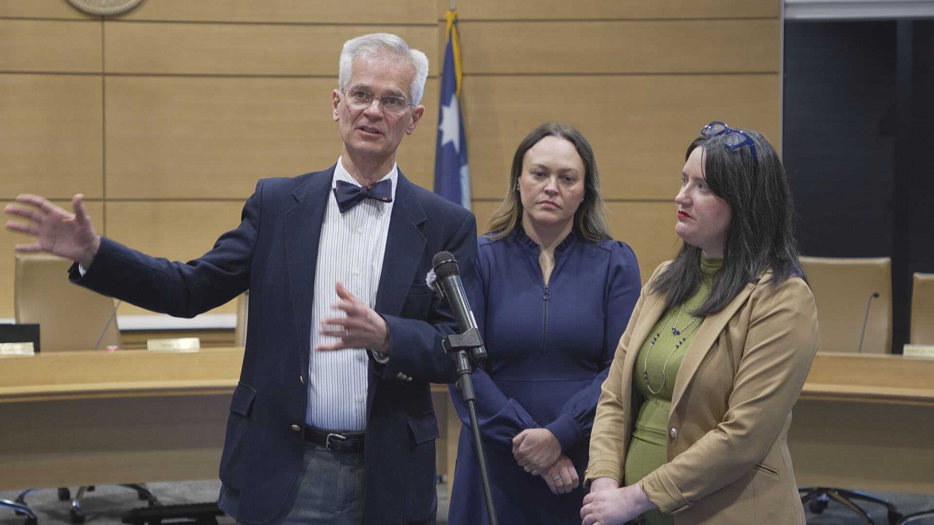 As government remains shut down over healthcare premiums, MN lawmakers ...