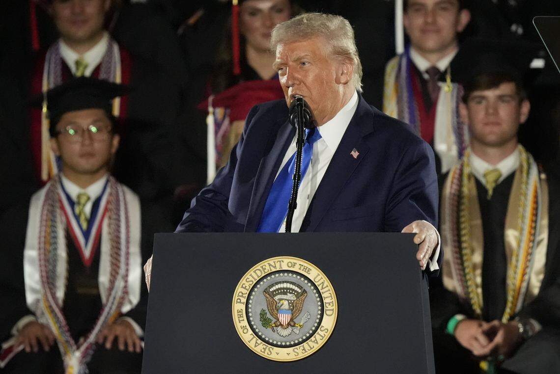 Will UT Austin sign Trump's ‘compact' for funding? Why Texas educators ...