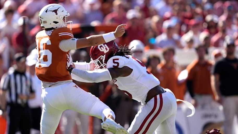 Former SEC QB Praises Texas Longhorns’ Arch Manning After Red River Rivalry