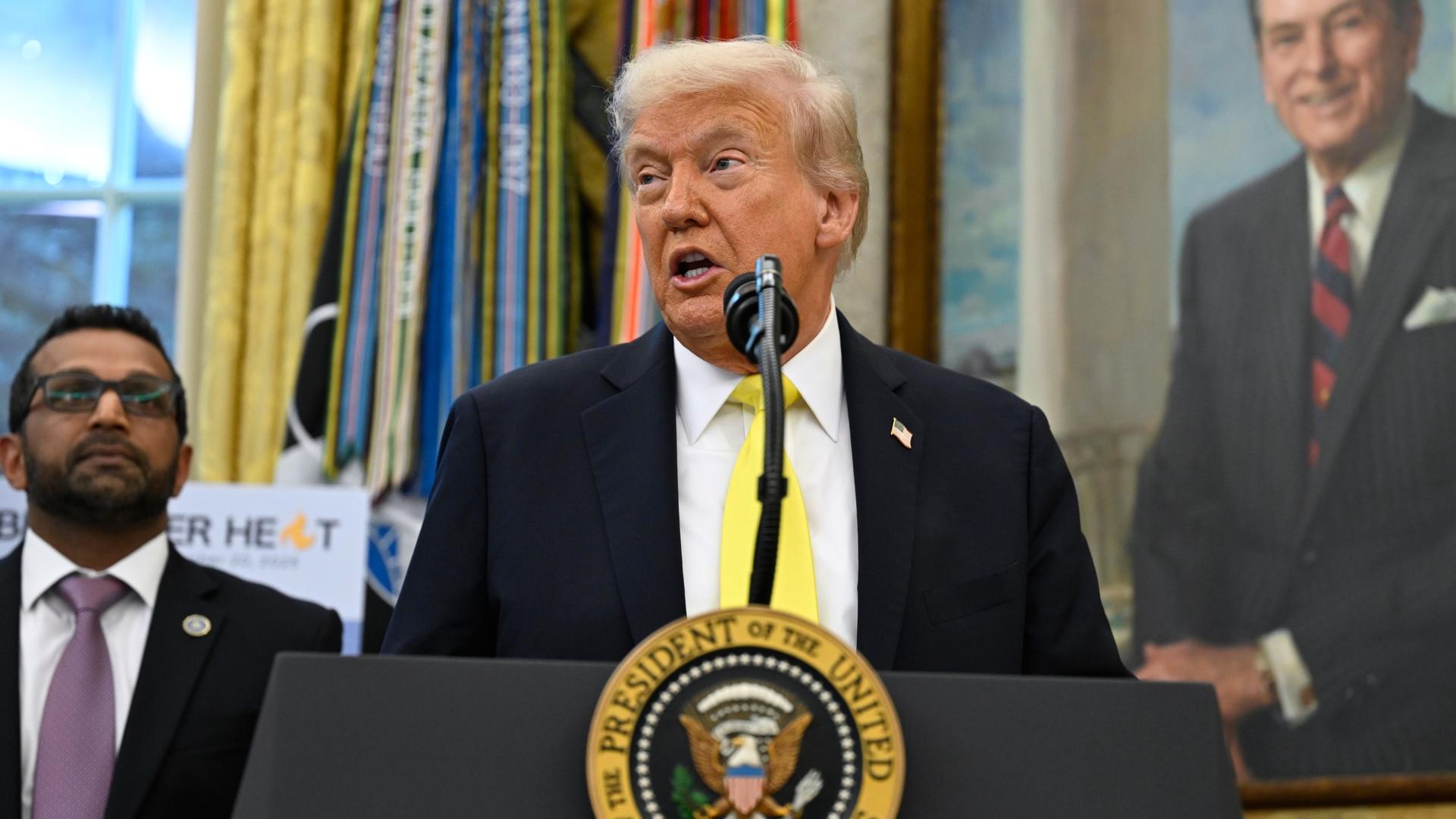 Judge temporarily blocks the Trump administration from firing workers ...