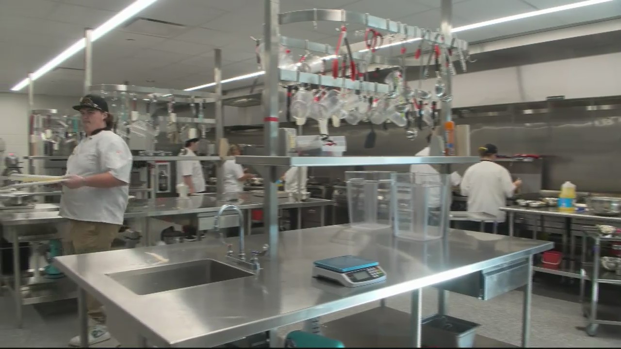 Culinary students fight food insecurity