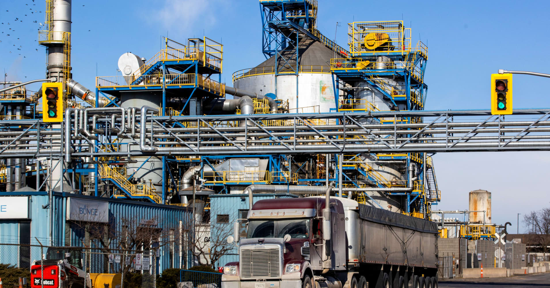 Bunge shares soar 11% after Trump considers China cooking oil embargo
