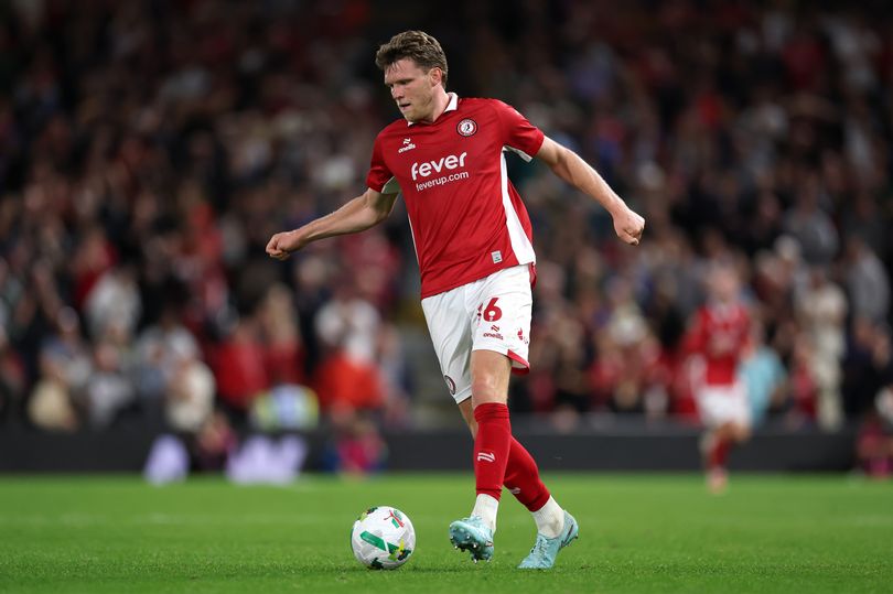'We want to push' - Rob Dickie's first words as Bristol City make new ...