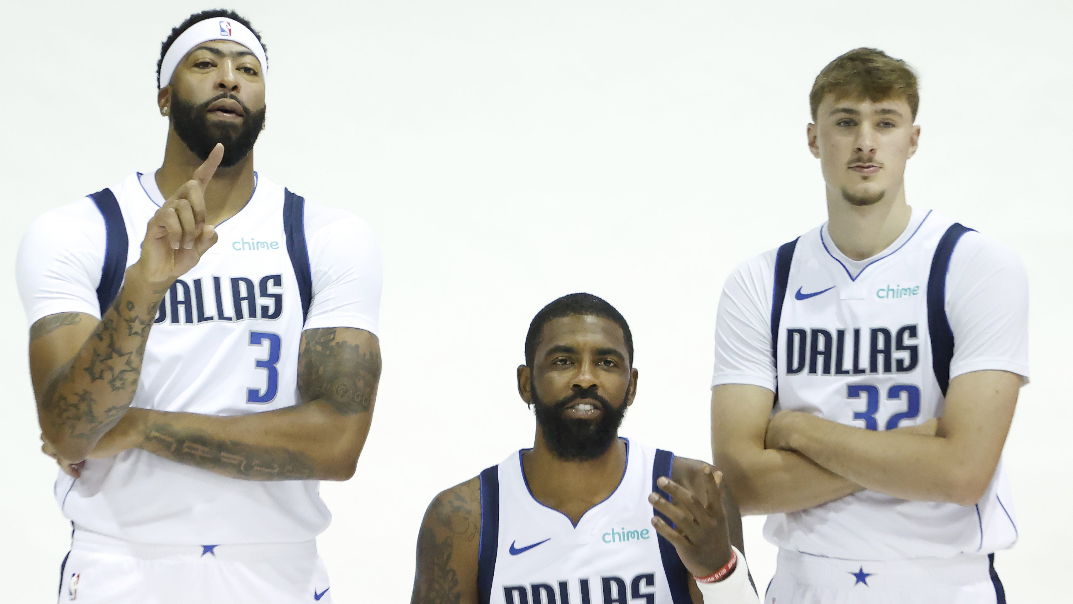 Mavericks Trade Idea Lands Former MVP to Reunite With Kyrie Irving ...