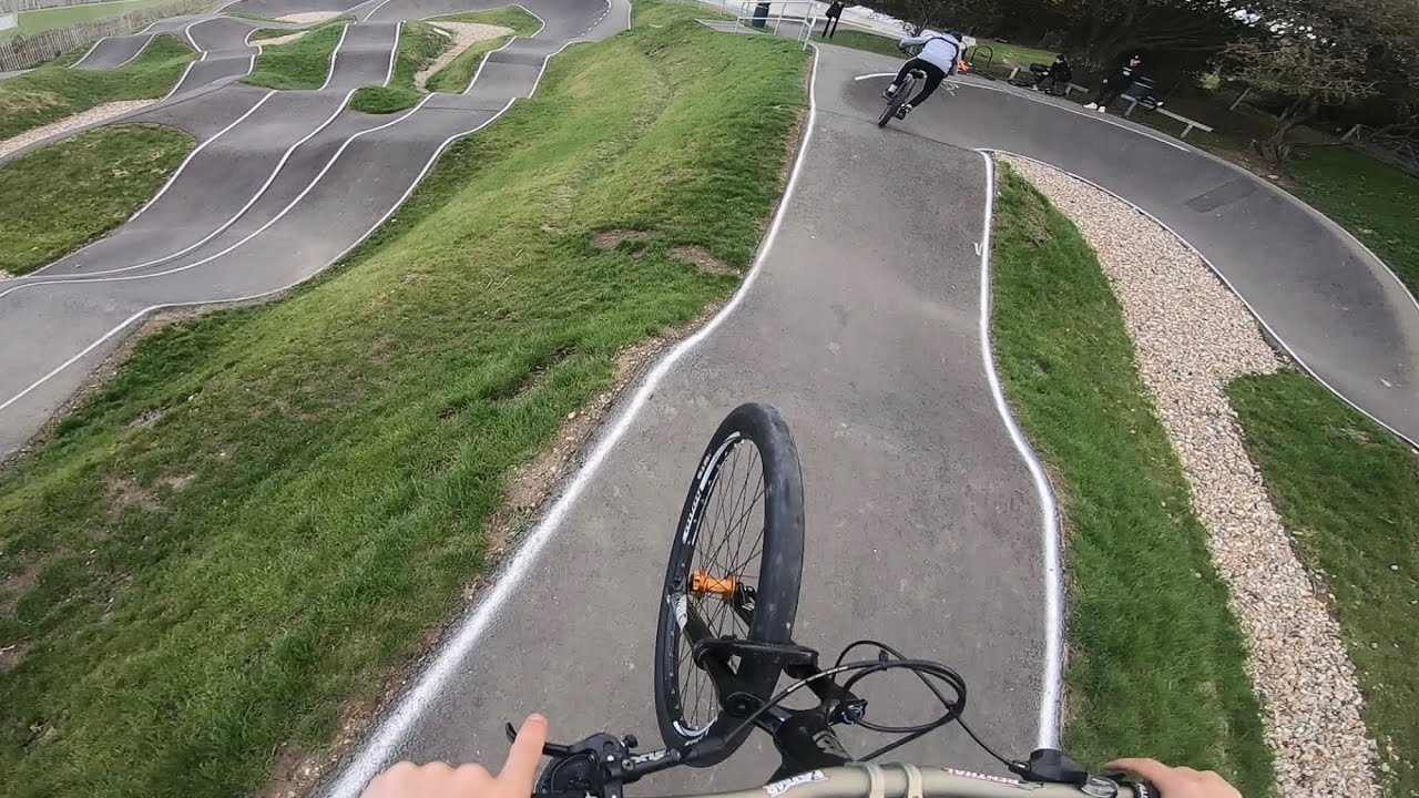 Intense race at the UK’s top pump track