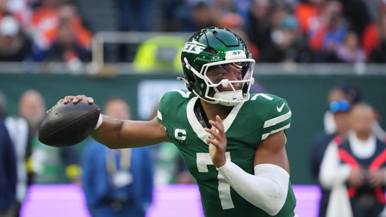 Jets' Justin Fields Makes Huge Admission After Embarrassing Week 6 Loss