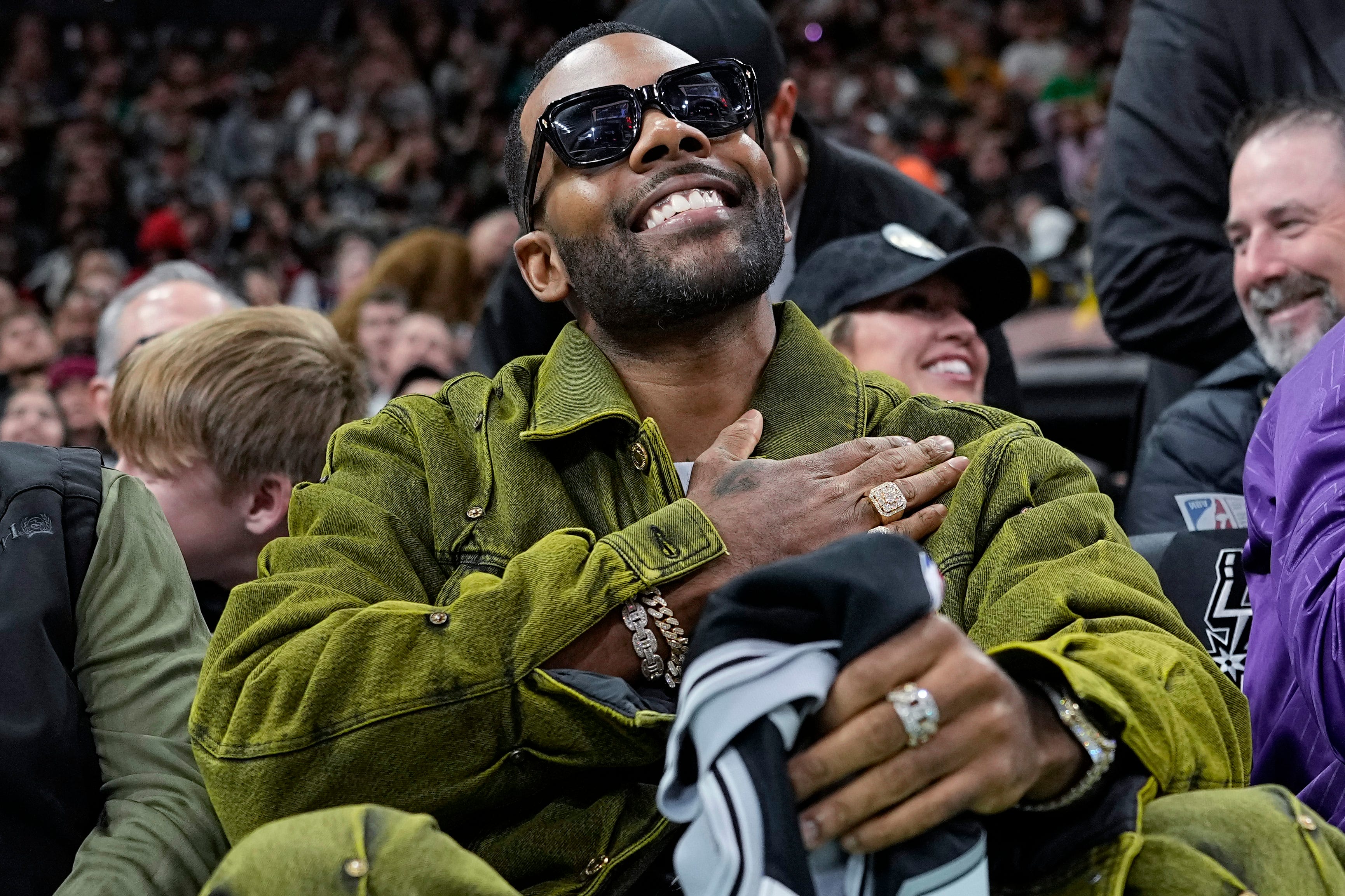 R&B singer Mario addresses viral video of him kicking cameraman off ...