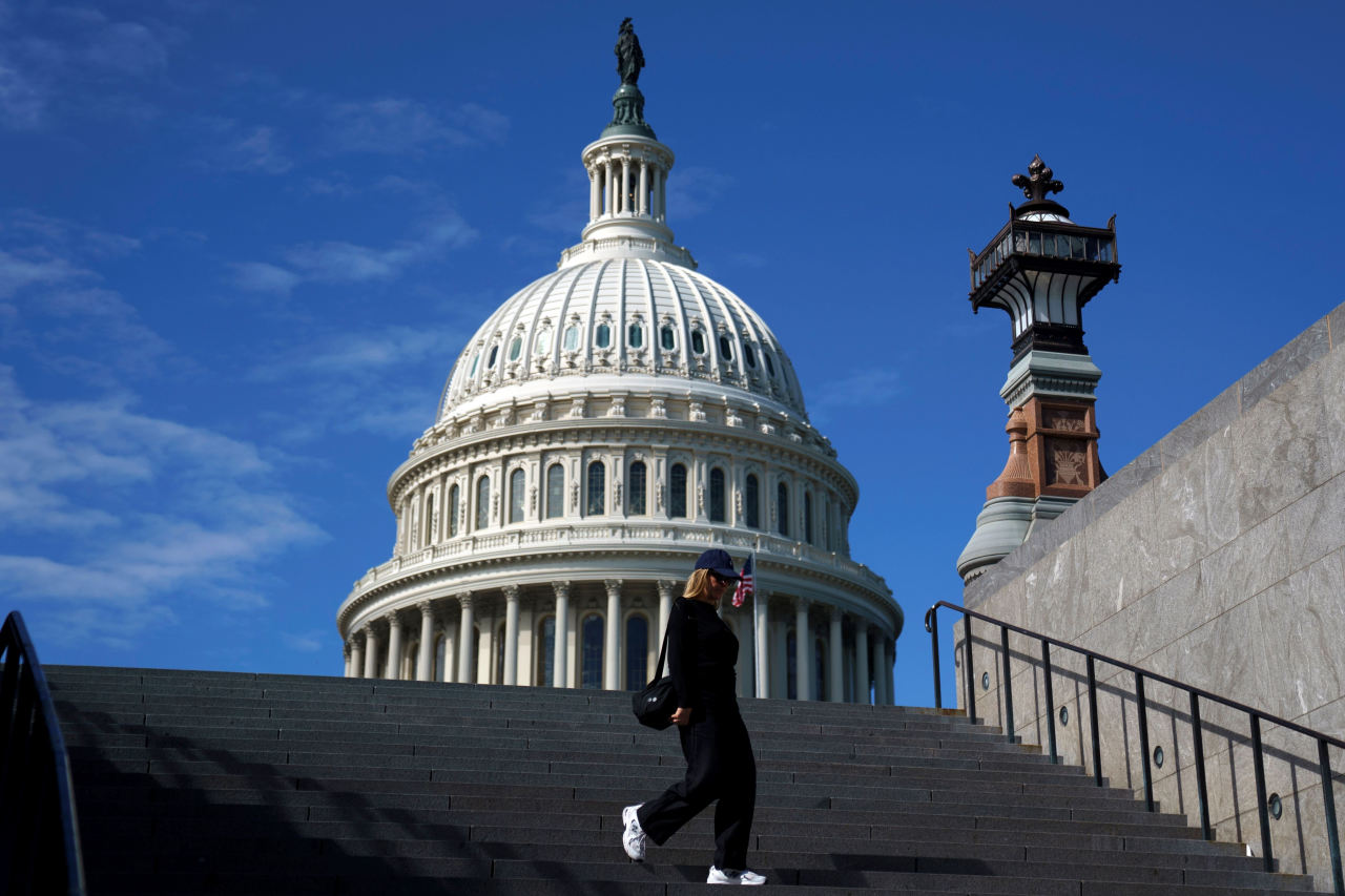 Judge Temporarily Blocks Move to Fire Federal Employees During Shutdown