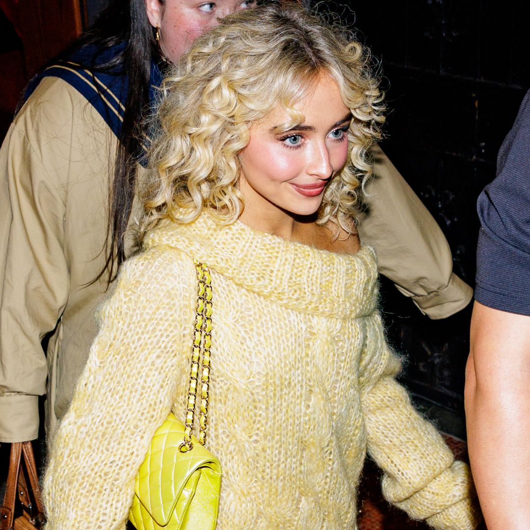 Sabrina Carpenter's Butter Yellow Sweater Dress Looks So Autumnal With ...