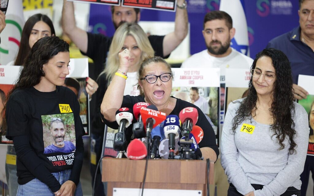 ‘My children are home!’: Mother of ex-hostages David and Ariel Cunio ...