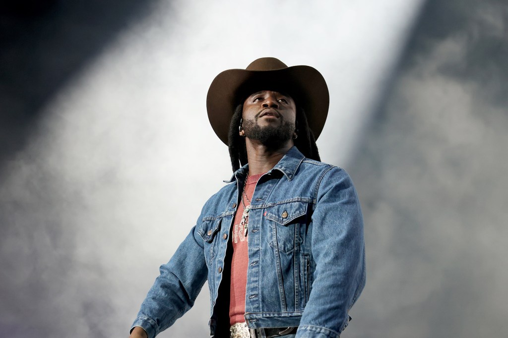 Shaboozey Explains Why ‘There's No Better Choice' Than Bad Bunny for ...