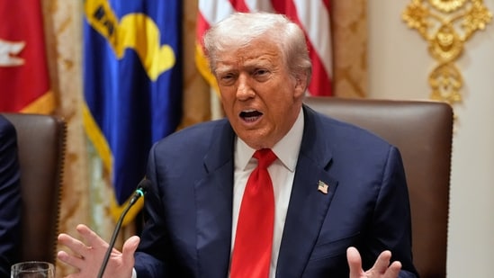 Trump says he won't wear bathing suit to beach, compares his ‘larger ...