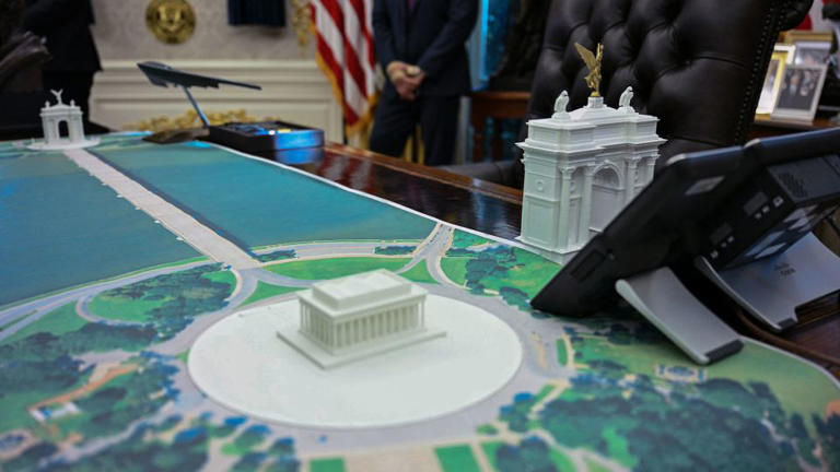 Developer in chief Donald Trump envisions new arch in Washington, DC