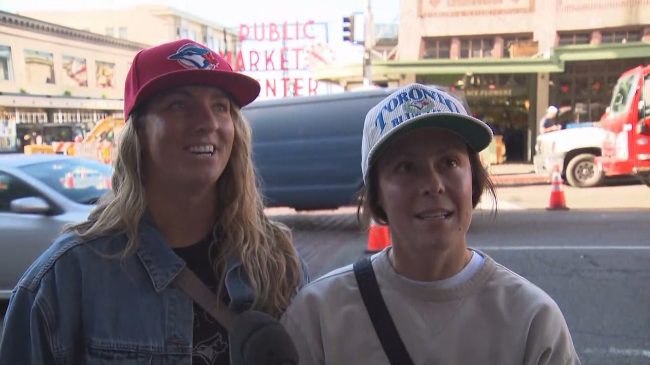 Jays fans hold out hope in Seattle ahead of Game 3