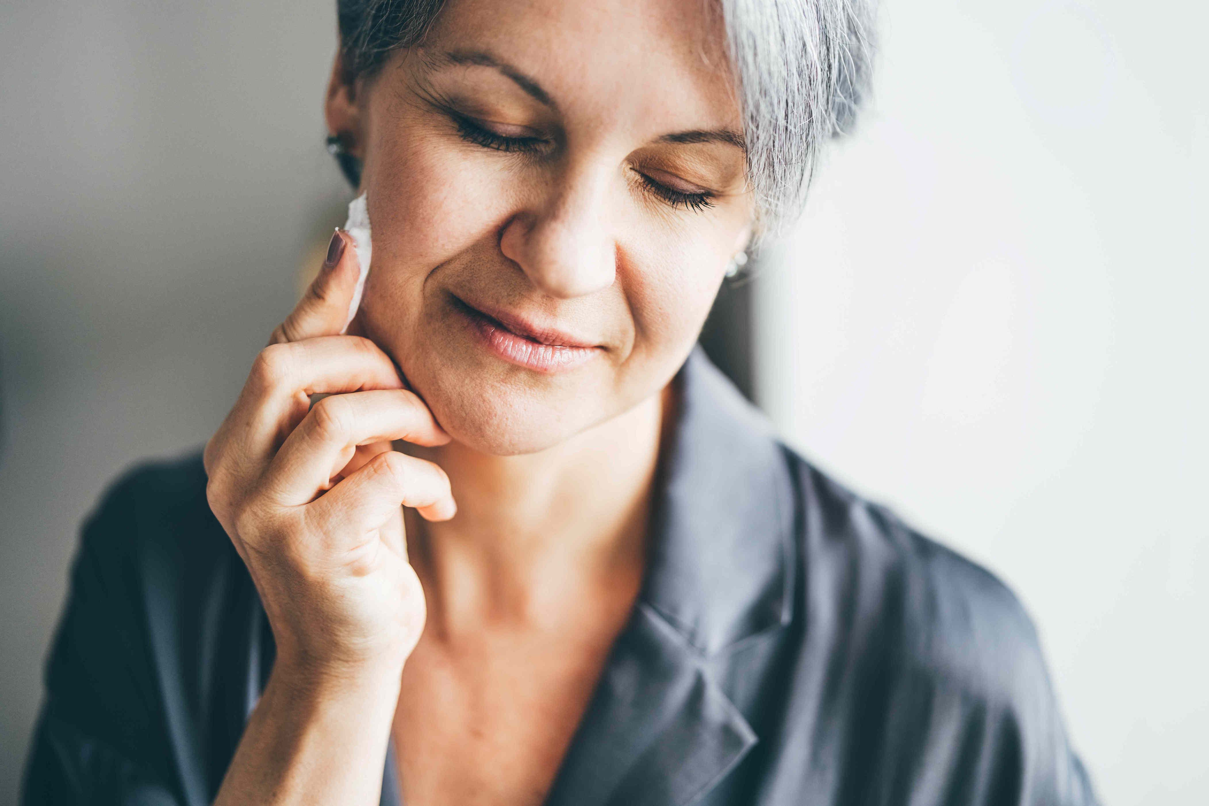 A 60-year-old looks a decade younger thanks to this $22 firming serum ...
