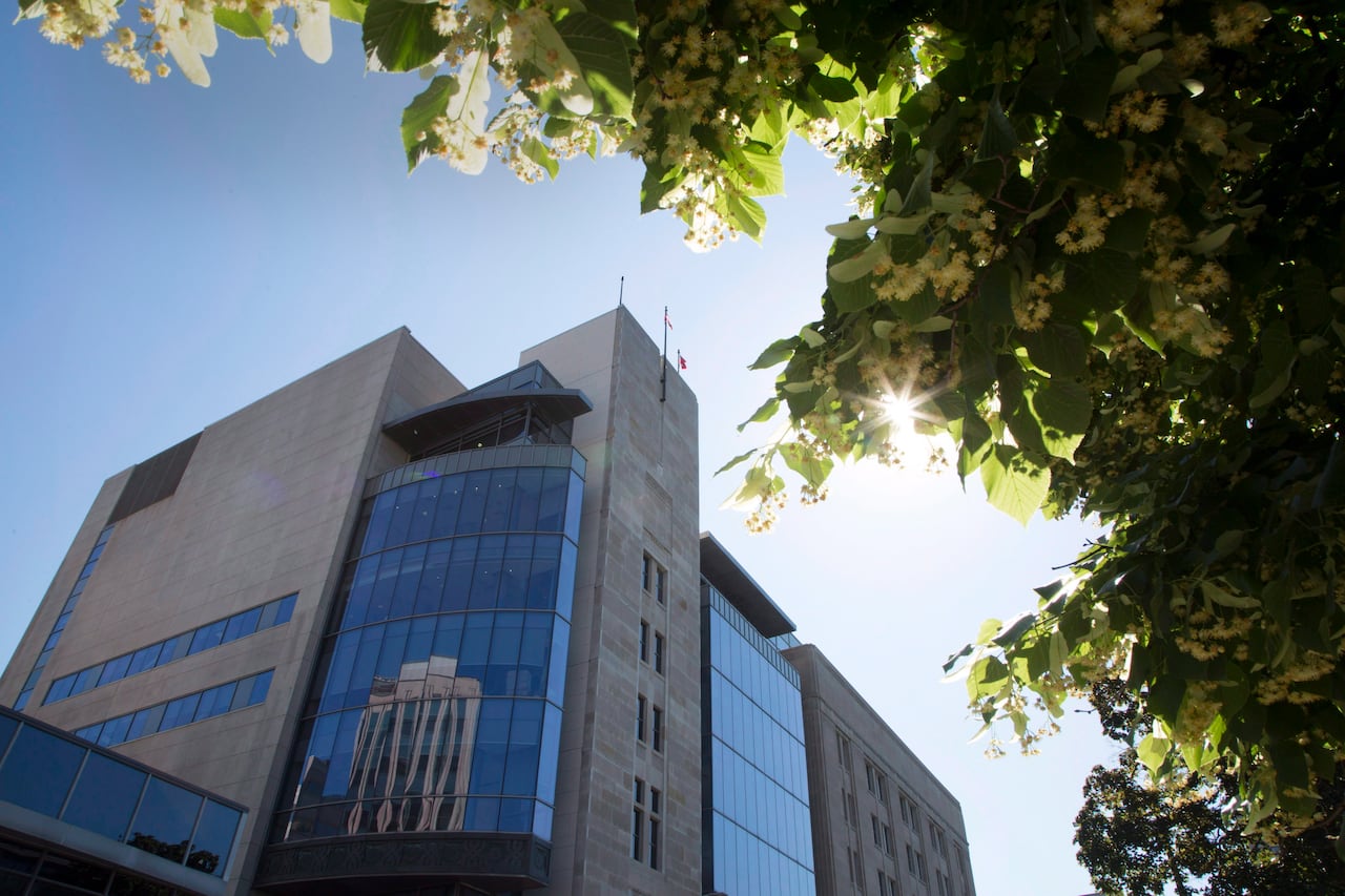 Hamilton judge slams Crown's 'apathy' and 'negligence' in murder trial ...