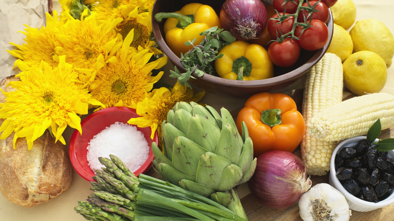 8 vegetables you don't need to peel and 8 you should