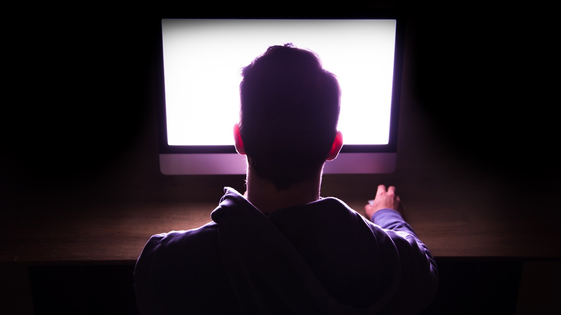 What does it mean to be 'chronically online'?