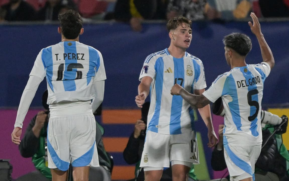 'Pupilo de Messi' marca, e Argentina elimina Colômbia do Mundial Sub-20
