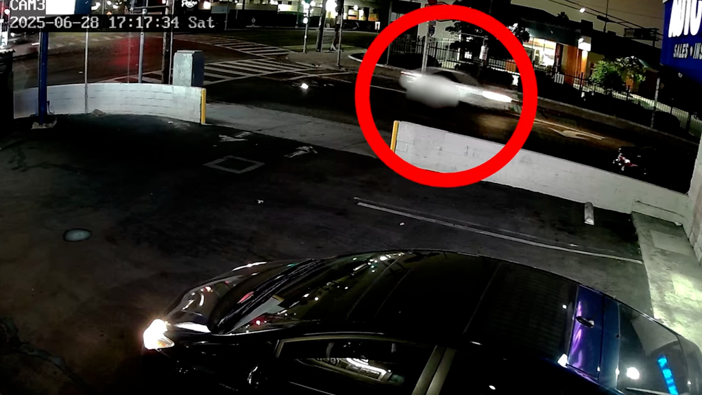 LAPD detectives searching for hit-and-run driver who struck bicyclist ...