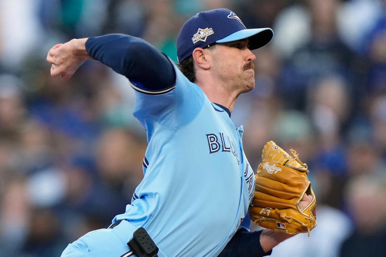 Toronto Blue Jays notch 1st ALCS win, hammering Seattle Mariners 13-4 ...